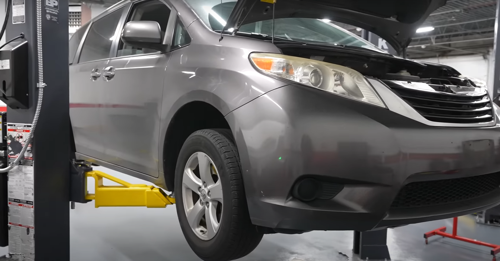 Car Shuts off When Stopped or Slowing Down: What to Do? - CarProfy
