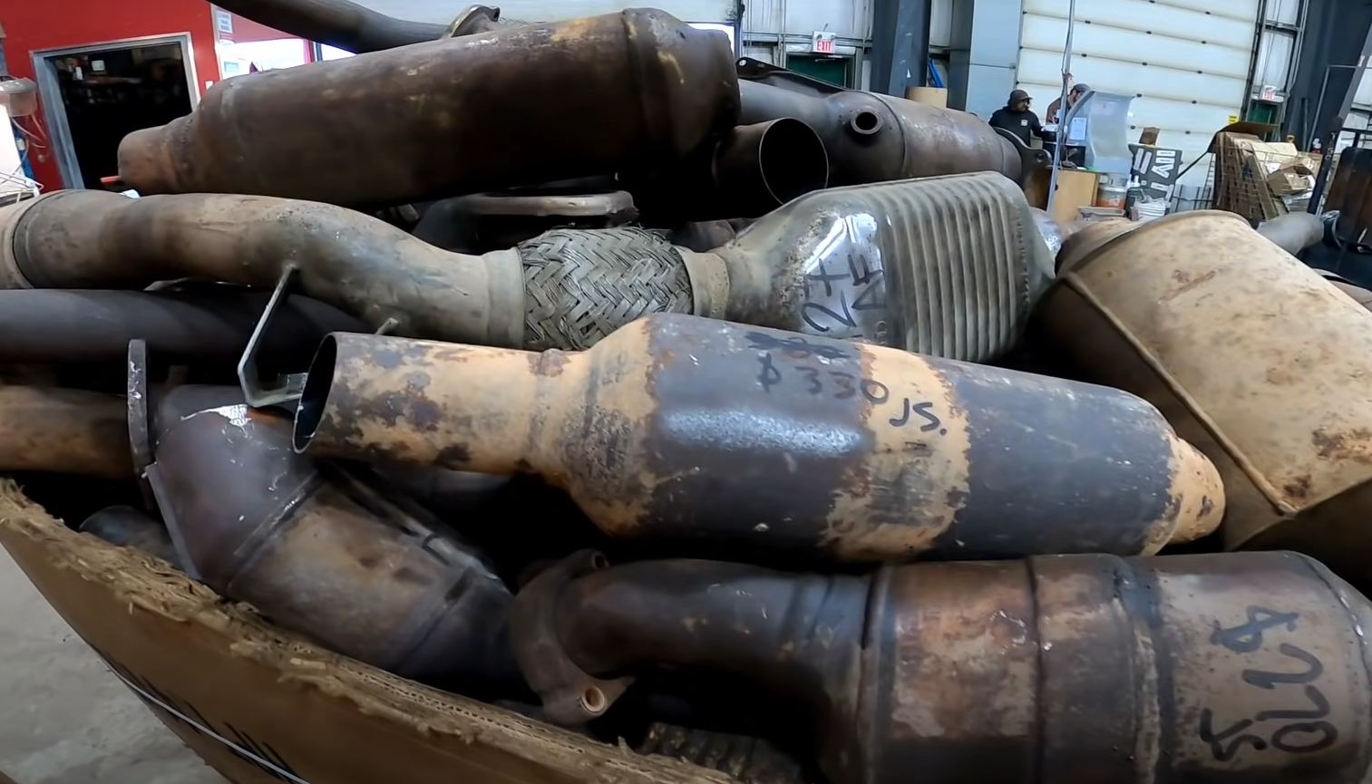 How Many Catalytic Converters Does A Car Have