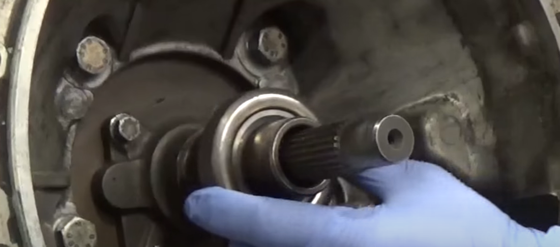 Pilot Bearing vs. Throwout Bearing: What’s the Difference? - CarProfy