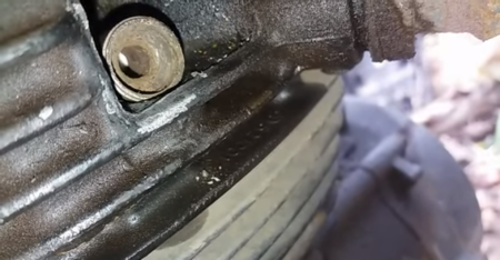 How to Remove a Broken Spark Plug? - CarProfy