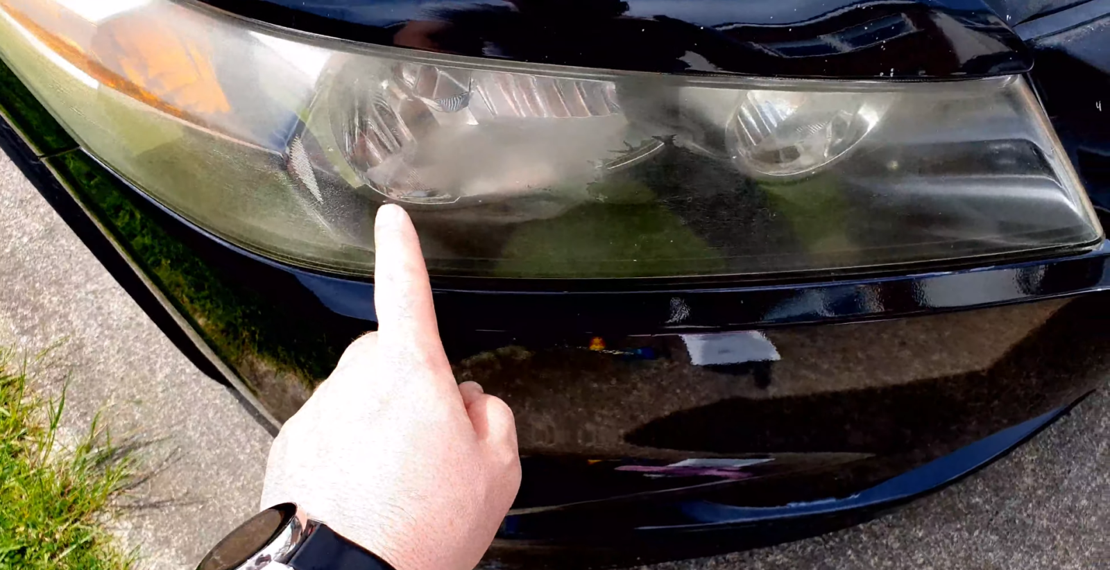 How to Clean the Inside of a Sealed Headlight? - CarProfy