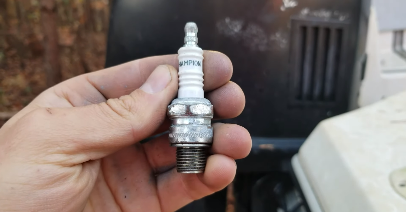 What Is the Thread Size of a Spark Plug? - CarProfy